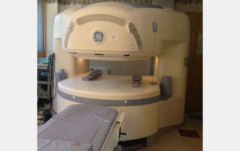 Used GE Healthcare Ovation .35T MRI Scan